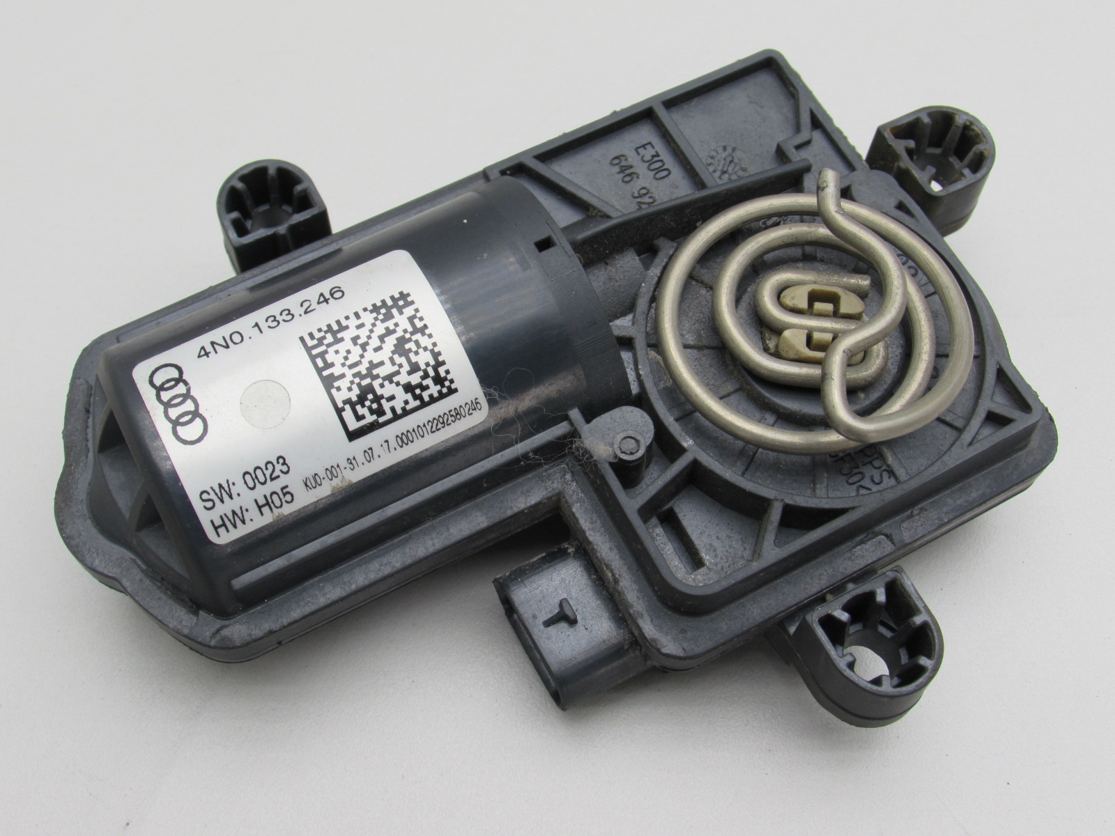 Stellmotor Klappenauspuff 4N0133246 VW Golf 8 R T-Roc R Audi A3 8V A8 ...