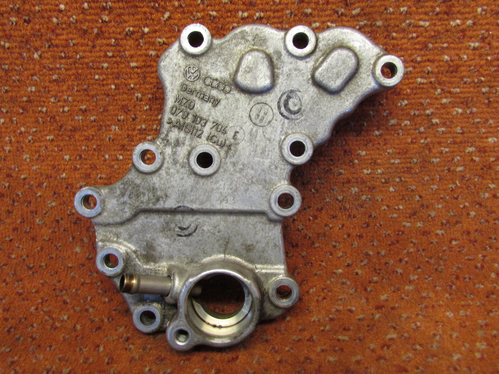 079103704E Deckel Kurbelgehäuse 4,2 V8 BAR BVJ Audi A6 4F Q7 4L VW ...