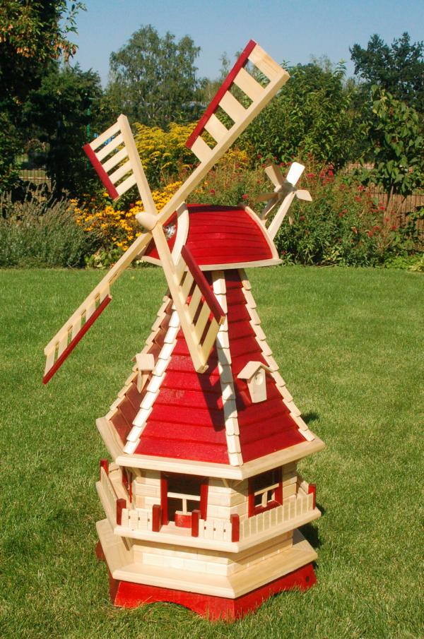 Norddeutsche Holzwindmühle – mit rotem Anstrich und Solar | Gartendeko ...