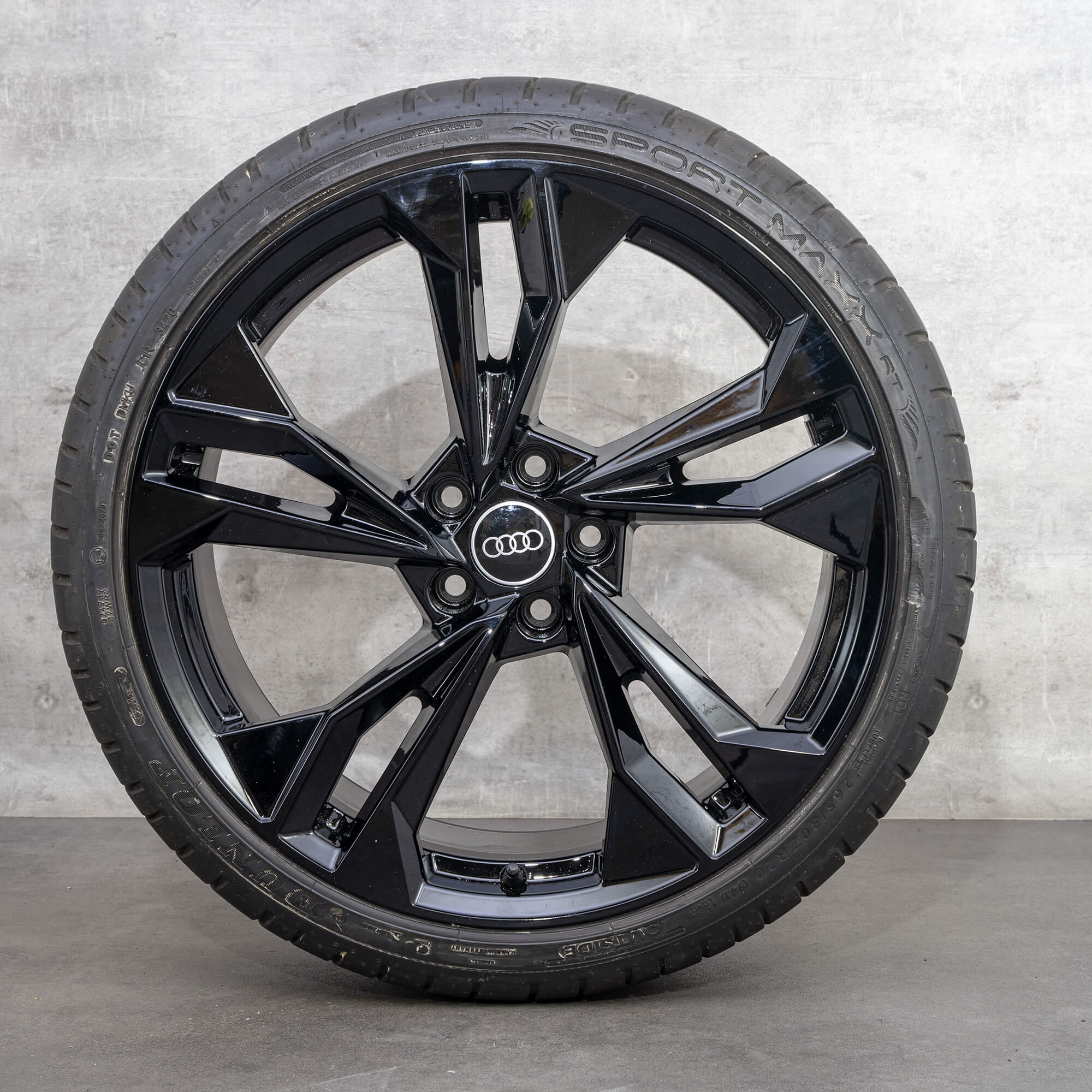Audi 20 inch velgen A5 S5 B9 F5 8W zomerbanden zomervelgen 8W0601025EQ