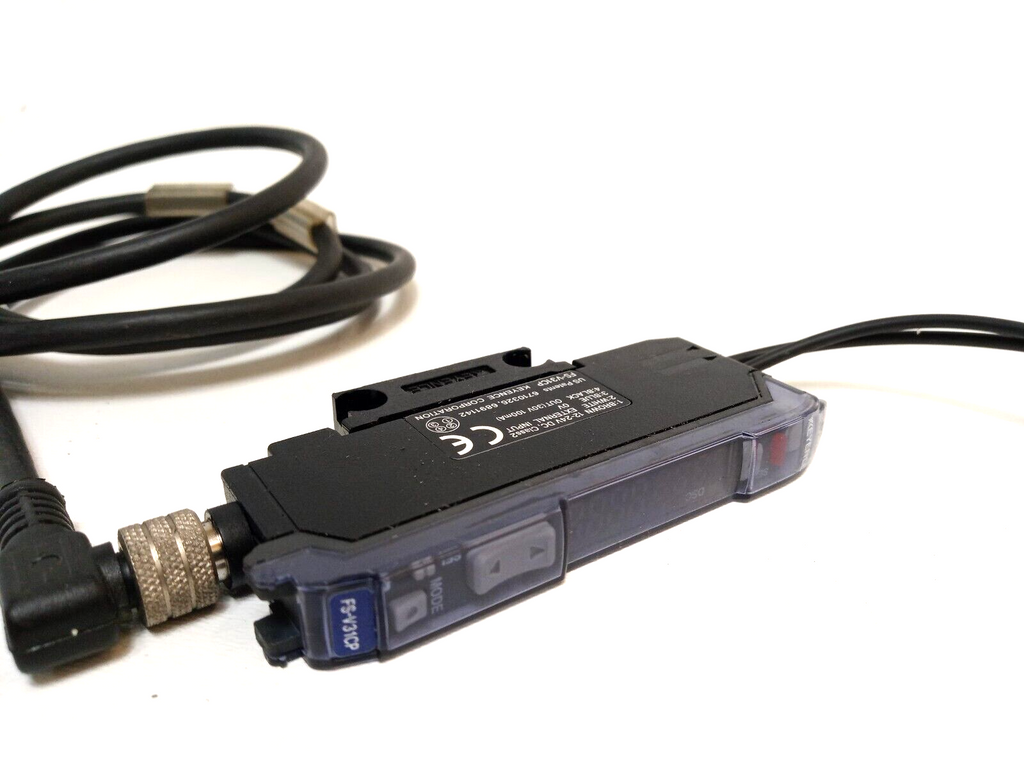 Keyence FS-V31CP Lichtleiter 12-24V Messverstärker Glasfaserverstärker ...