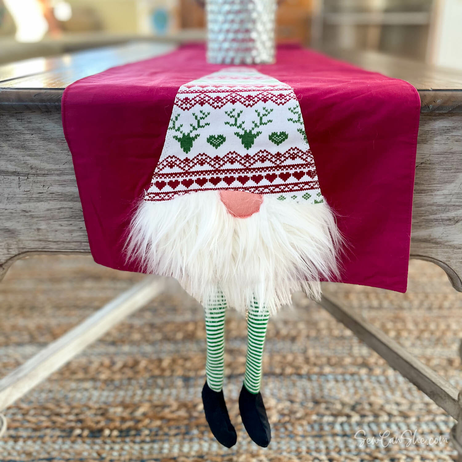 Adorable Gnome Table Runner – Free Sewing Pattern! | plentyShop LTS