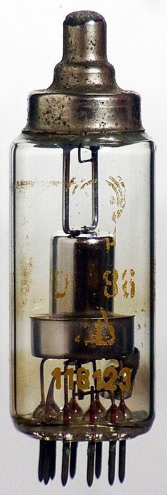 High Voltage Rectifier Tube (TV) DY86 RSD #17938